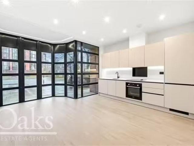 New 1 BA 1 bedroom apartment for rent in Dingwall Road, East C.