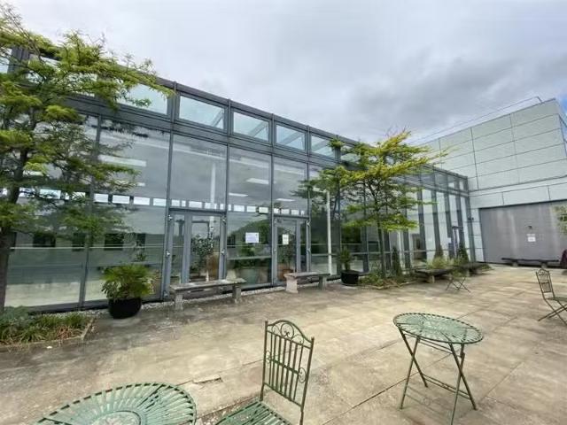 For Rent! 1 BA 1 bedroom apartment for rent in Edinburgh Gate.