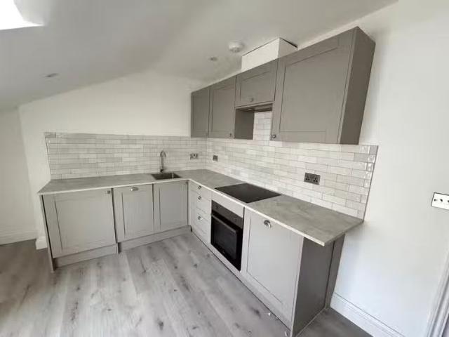 For Rent! 1 BA 1 bedroom apartment for rent in Montague Street.