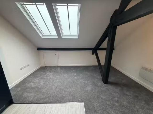 Cozy 1 BA 1 bedroom apartment for rent in Osmaston Road, Derby.