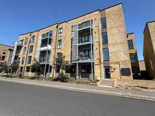 Deal! 1 BA 1 bedroom apartment for rent in Parker Drive, Newha.