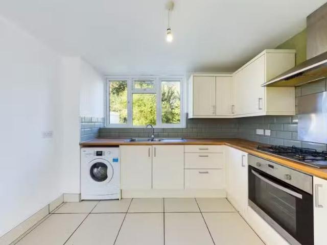 New 1 BA 1 bedroom apartment for rent in Room to LET Wood Vi.