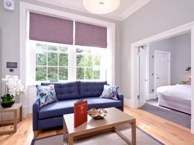 Charming 1 BA 1 bedroom apartment for rent in Shandwick Place.