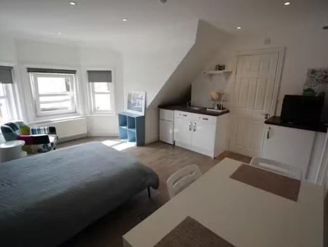 New 1 BA 1 bedroom flat for rent in 10 Eldon Place, Westbourne.