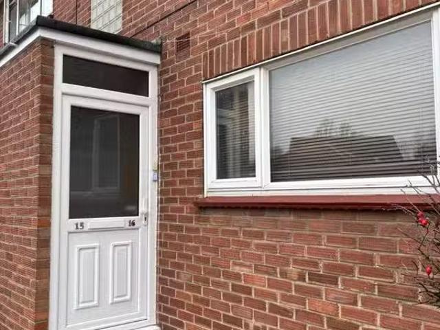 Cheap 1 BA 1 bedroom flat for rent in Clingoe Court, Colcheste.