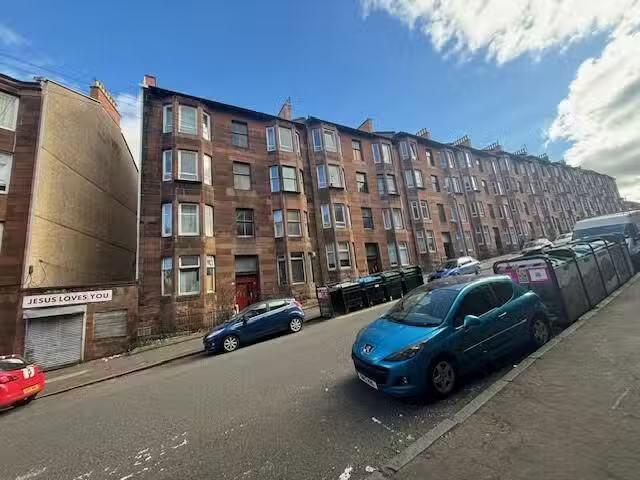 Rental! 1 BA 1 bedroom flat for rent in Aberfoyle Street, Hagh.