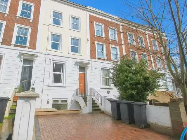 Deal! 1 BA 1 bedroom flat for rent in Albert Park, Bristol, BS6