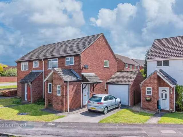 Deal! 1 BA 1 bedroom flat for rent in Ash Close, Yate, BS37