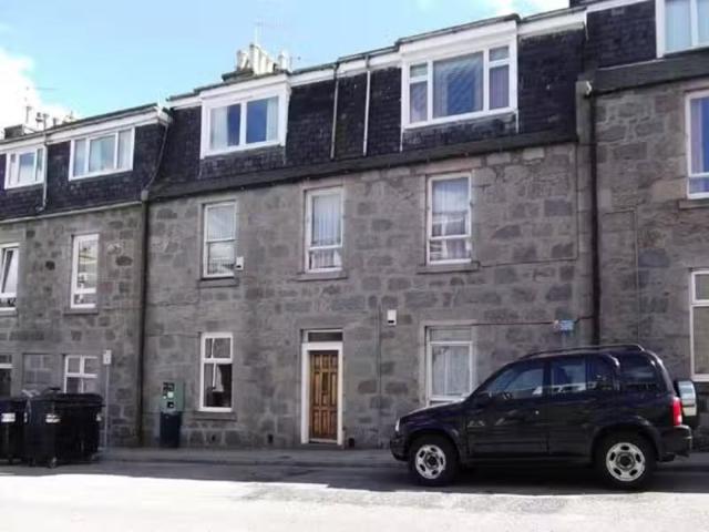 Charming 1 BA 1 bedroom flat for rent in Bank Street, Aberdeen.