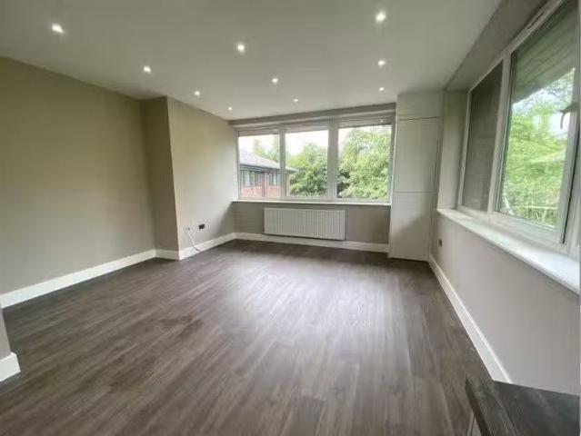 Unique 1 BA 1 bedroom flat for rent in Barley Way, Fleet, Hamp.