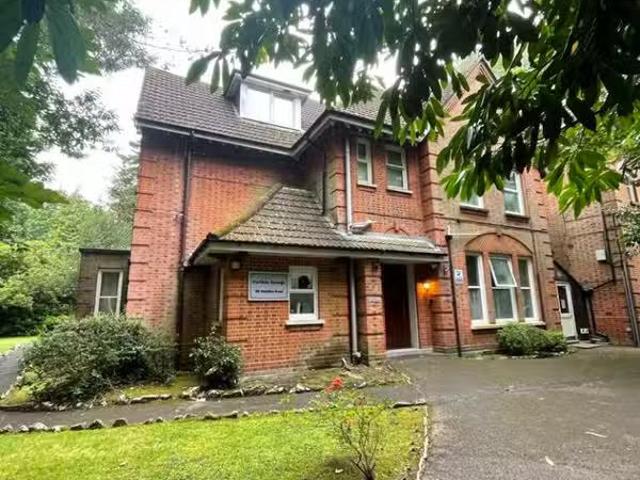 New 1 BA 1 bedroom flat for rent in Braidley Road, Bournemouth.