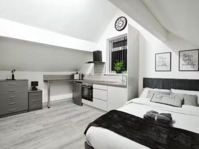 Unique 1 BA 1 bedroom flat for rent in Deane Church Lane, Bolt.