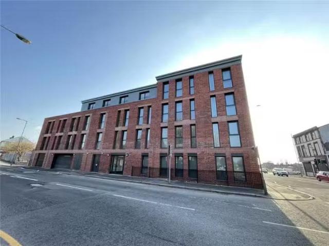 Unique 1 BA 1 bedroom flat for rent in Derby Court, 145 Farnwo.