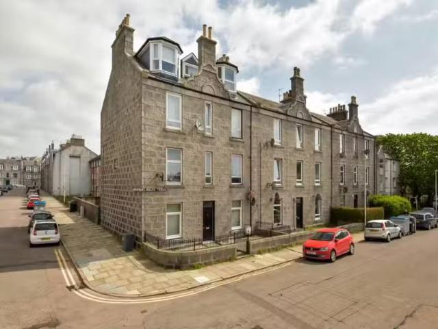 Nice 1 BA 1 bedroom flat for rent in Elmbank Road, Aberdeen,.