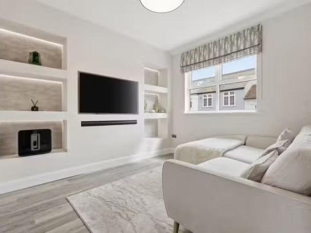 Rental! 1 BA 1 bedroom flat for rent in Kings Road, Brentwood.