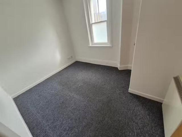 Rental! 1 BA 1 bedroom flat for rent in One Bedroom Flat, Lans.