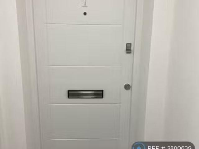 Deal! 1 BA 1 bedroom flat for rent in Lagland St, Poole, BH15