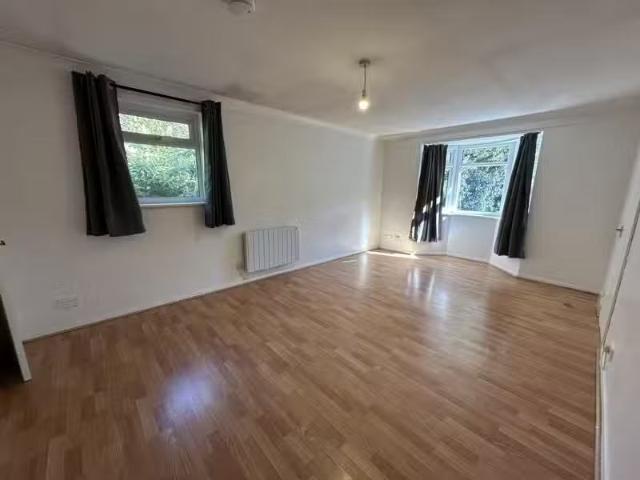 Just in! 1 BA 1 bedroom flat for rent in Manor Road,,, BH1
