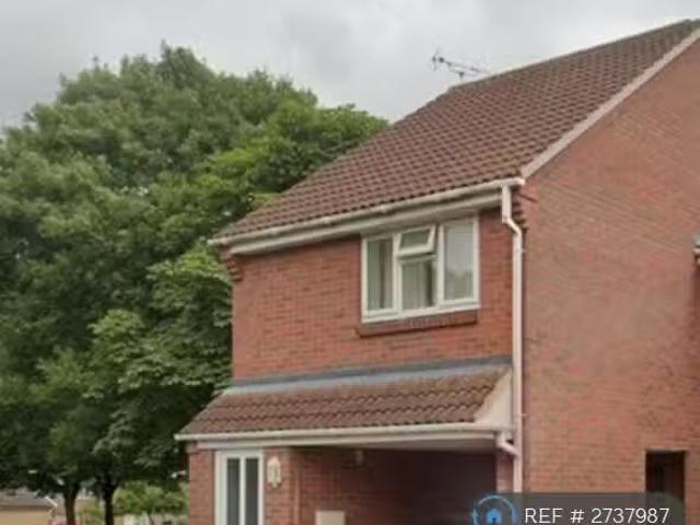 Rental! 1 BA 1 bedroom flat for rent in Meerbrook Close, Oakwo.