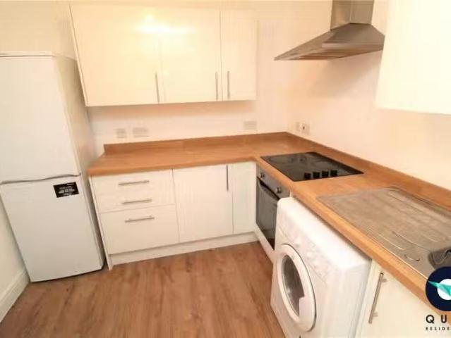 New 1 BA 1 bedroom flat for rent in Merebank Tower, Greenbank.