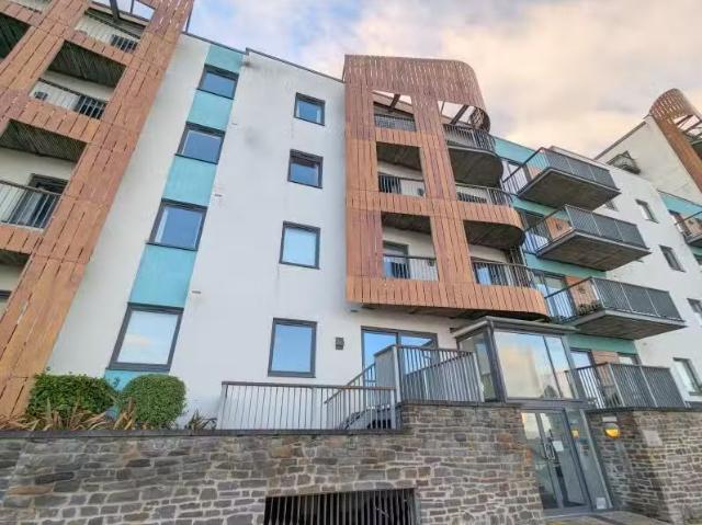 Rental! 1 BA 1 bedroom flat for rent in Newfoundland Way Por.