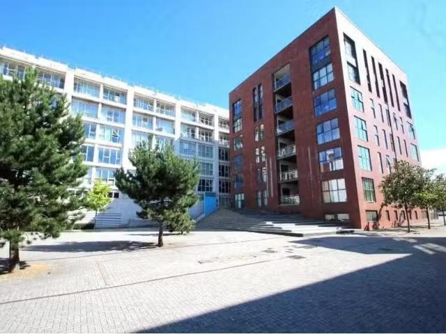 Cheap 1 BA 1 bedroom flat for rent in Skypark Road, Bedminster.