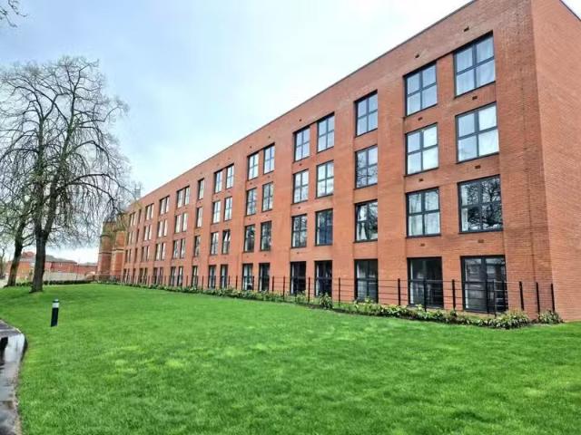 For Rent! 1 BA 1 bedroom flat for rent in Sylvester Close, Der.
