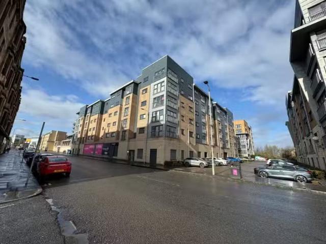 New 1 BA 1 bedroom flat for rent in Pollokshaws Road, Glasgow.