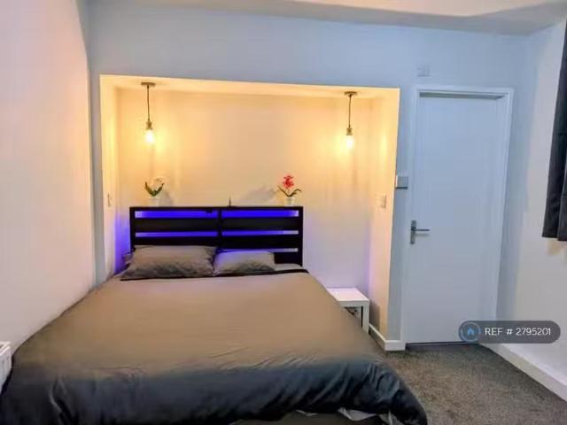 Rental! 1 BA 1 bedroom flat for rent in Pomeroy St, Cardiff, C.