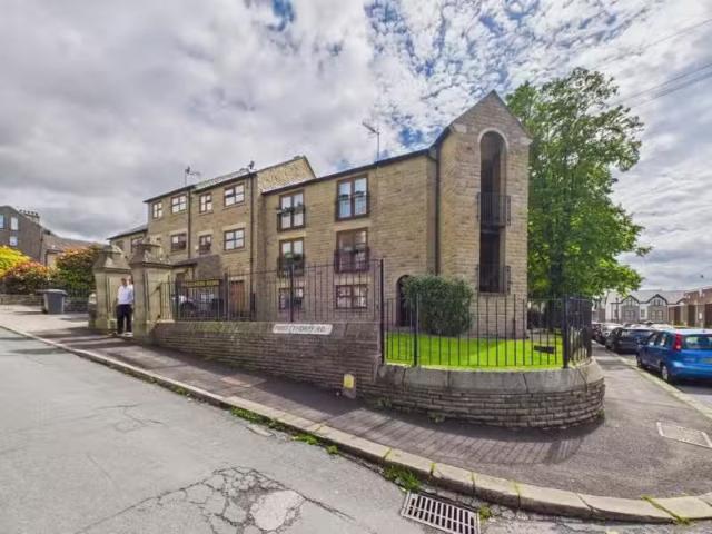 Deal! 1 BA 1 bedroom flat for rent in Preachers Mews, Priestth.