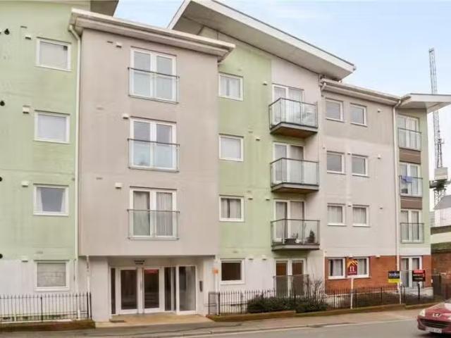 Nice 1 BA 1 bedroom flat for rent in Red Lion Lane, Exeter, EX1