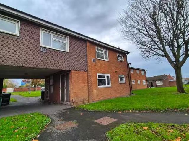 Unique 1 BA 1 bedroom flat for rent in Walpole Walk, West Brom.