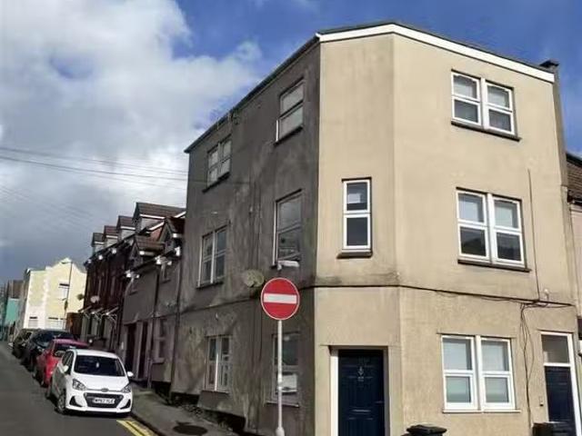 Deal! 1 BA 1 bedroom flat for rent in West Street, Bristol, BS3