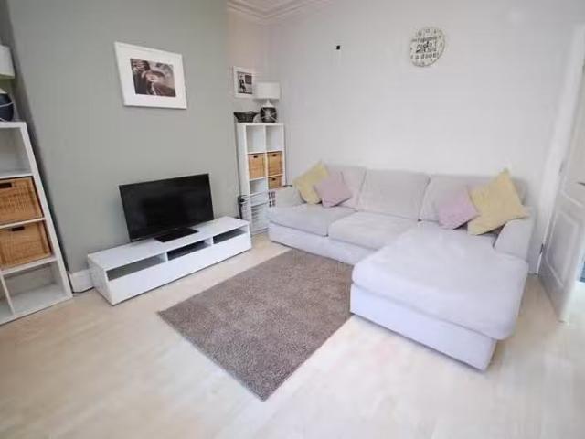 Cheap 1 BA 1 bedroom flat for rent in Urquhart Street, City Ce.