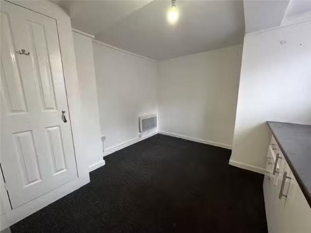 New 1 BA 1 bedroom Flat to rent, Broad Street, Coventry, CV6.