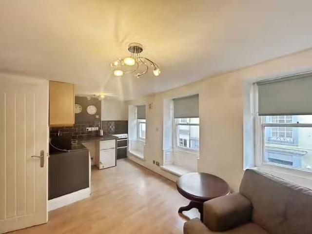 Charming 1 BA 1 bedroom Flat to rent, Roper Street, Whitehaven.