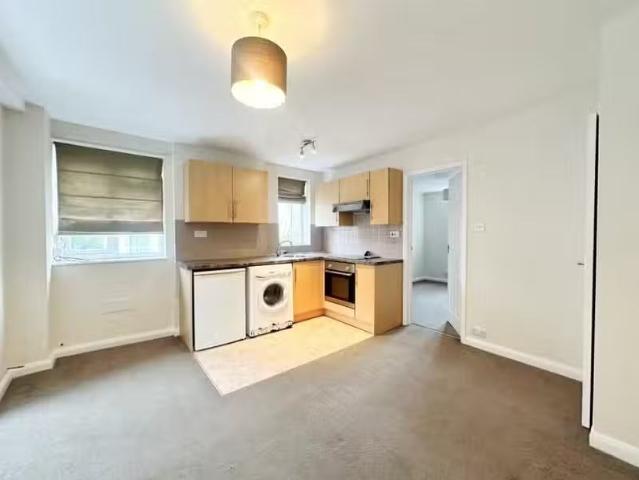 New 1 BA 1 bedroom ground floor maisonette for rent in York Ro.