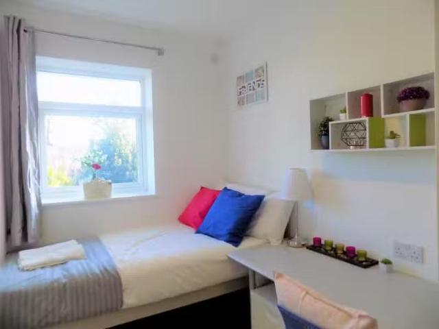 Rental! 1 BA 1 bedroom house for rent in Sheriff Avenue, Coven.