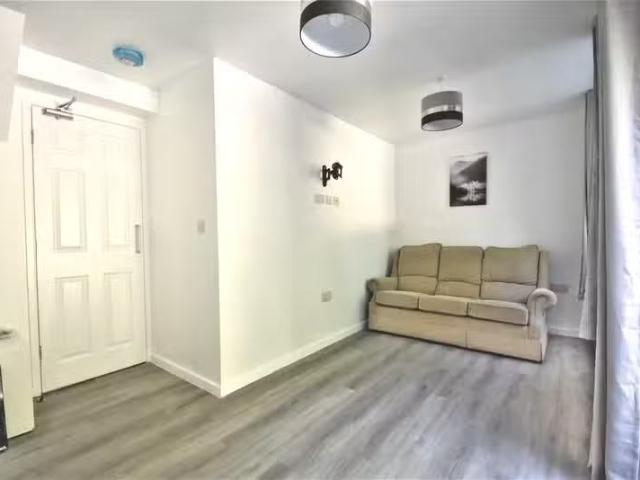 Nice 1 BA 1 bedroom house share for rent in Dorchester Way, Co.