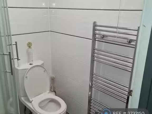 Charming 1 BA 1 bedroom house share for rent in Queens Road, B.