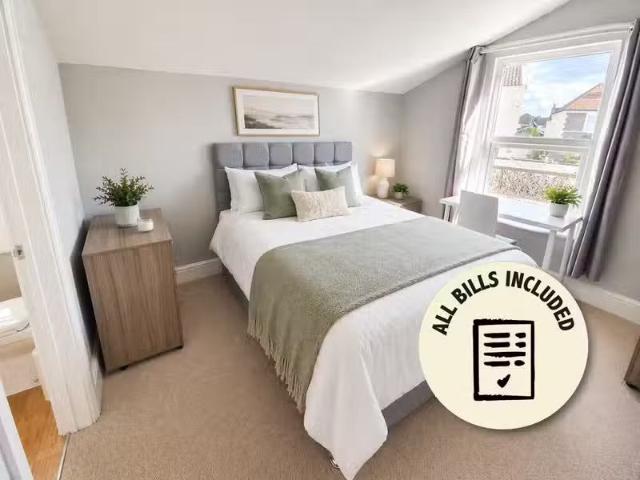 Charming 1 BA 1 bedroom house share for rent in Sandy Park Roa.