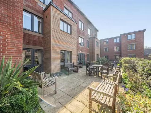 Deal! 1 BA 1 bedroom retirement property for rent in Eliot Lod.