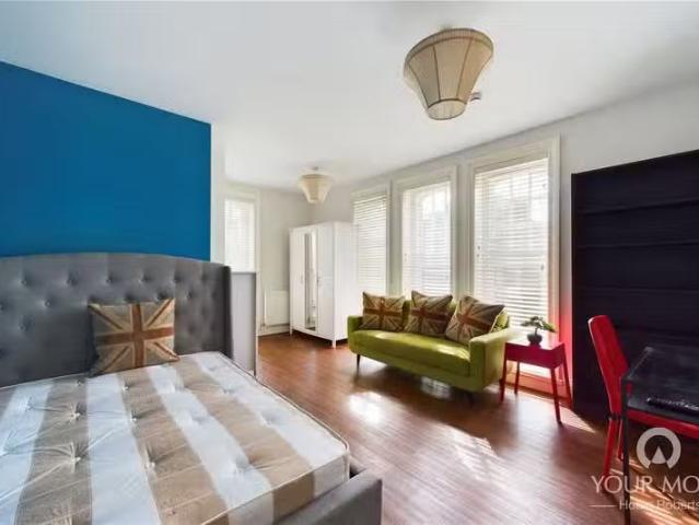For Rent! 1 BA 1 bedroom Room to rent, St. Giles Street, North.