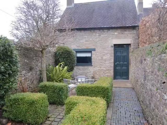 Charming 1 BA 1 bedroom stone house for rent in Rectory Cottag.