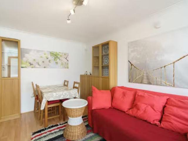 Rental! 1 BA 1 bedroom semi detached house for rent in Fairvie.