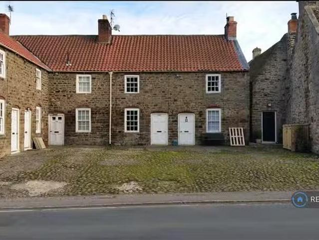 For Rent! 1 BA 1 bedroom terraced house for rent in High Stree.