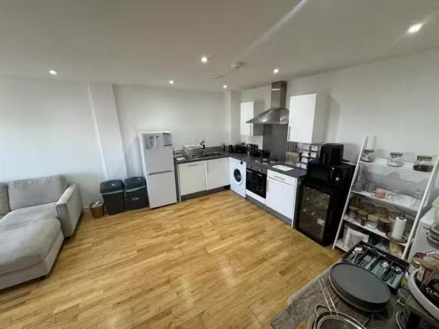 For Rent! 1 BA 2 bedroom apartment for rent in The Reach, Leed.