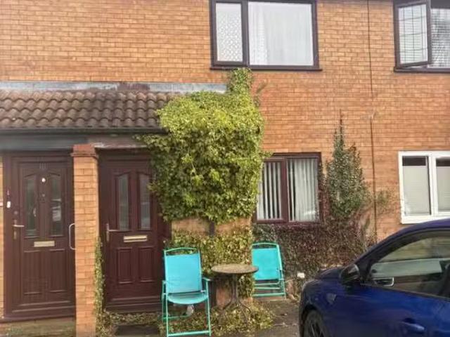 For Rent! 1 BA 2 bedroom apartment for rent in Blithfield Gard.
