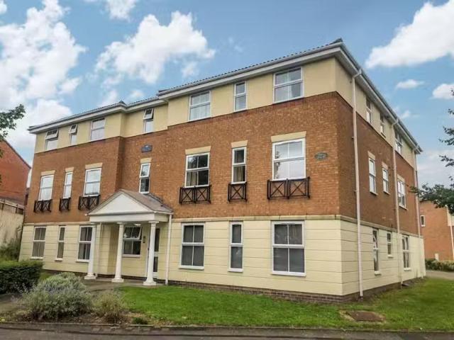 For Rent! 1 BA 2 bedroom apartment for rent in Drapers Fields.