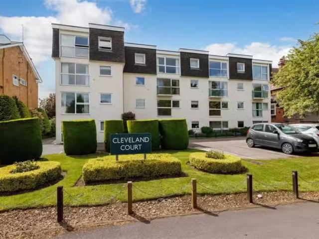 Cozy 1 BA 2 bedroom apartment for rent in Flat 13, Cleveland C.
